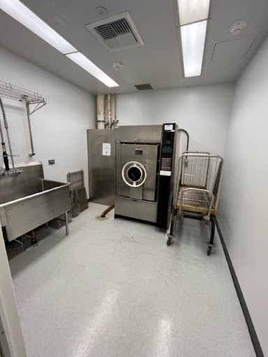 Autoclave/ Dishwashing Rooms - Charlie Dunlop School of Biological ...